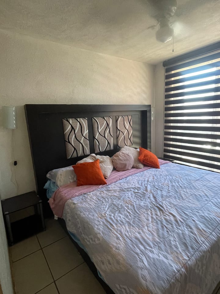 01. Casa Completa Con Cochera - Zapopan