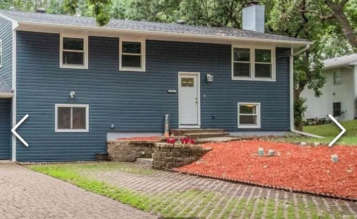 Beach Bum Bungalow & Snow Lodge - Hudson, WI