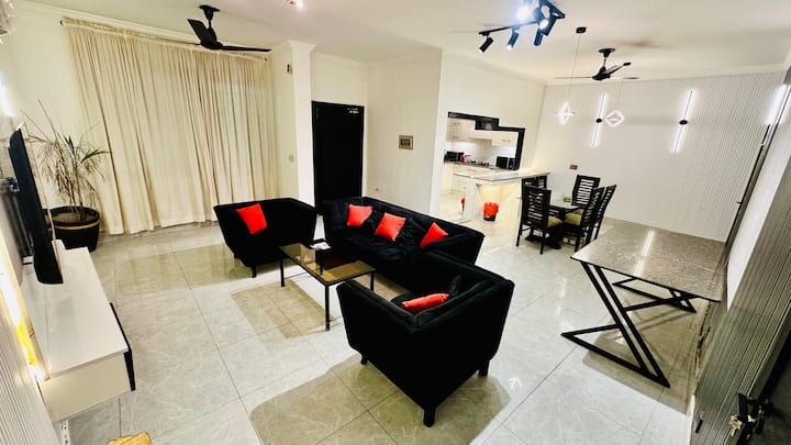 Self Check-in Modern 2 Bed Apartment - Islamabad