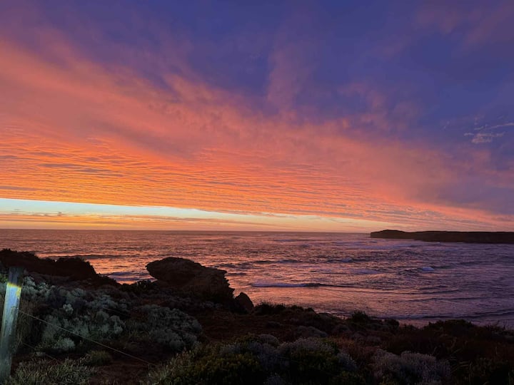 Sunset Shack On Schomberg - Port Campbell