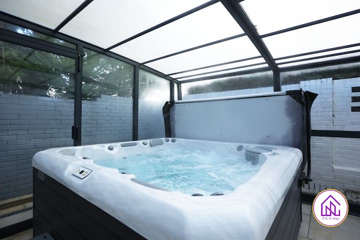 4 Bed House | Hot Tub Pool Sauna | Parking Cardiff - Cardiff
