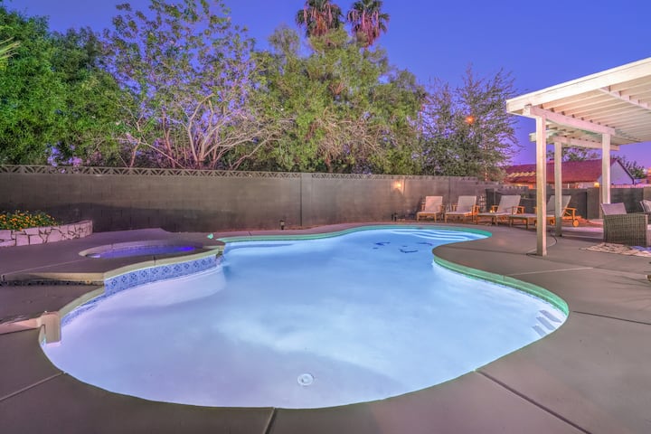 静 Tokyo Escape: Pool Retreat Near Strip/chinatown - Las Vegas, NV