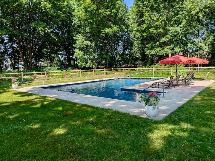 Private 2-acre Coastal Compound With Pool•cottage - Old Saybrook, CT