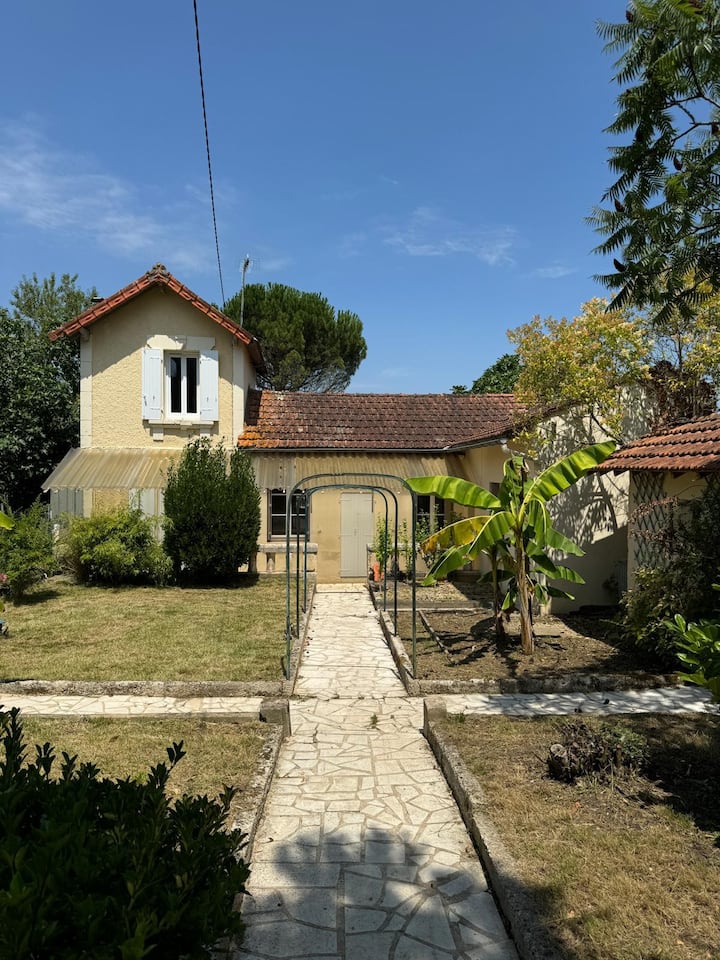 Maison De Ville Meublée - Angoulême