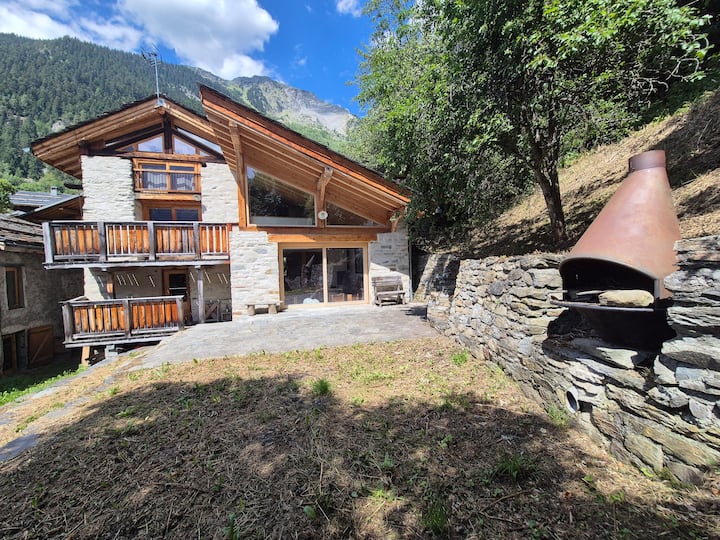 Magnifique Chalet - Proche Domaine St Foy - Arc 2000