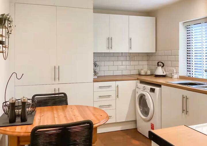 Cozy Studio Apartment Kenilworth | Free Parking - Royal Leamington Spa