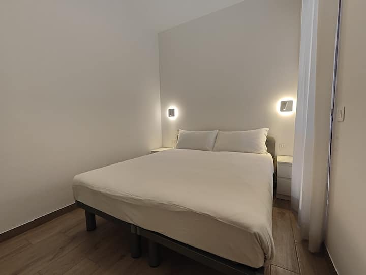 Double Flat Isola/8 People/5 Min Garibaldi Station - Milan
