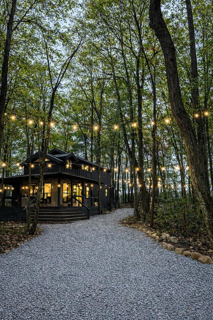 Revival On The Bluff - Modern Tiny Home Retreat - Monteagle, TN