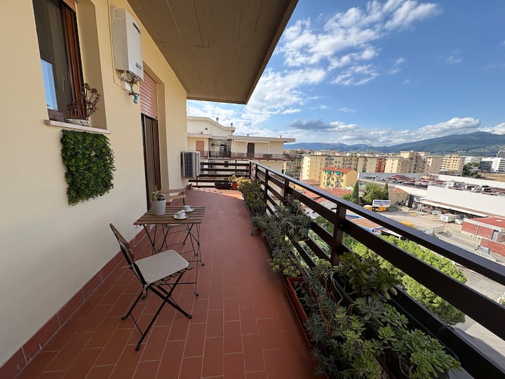 Vittorio's In Florence. Apt With Balcony, Parking - Florence