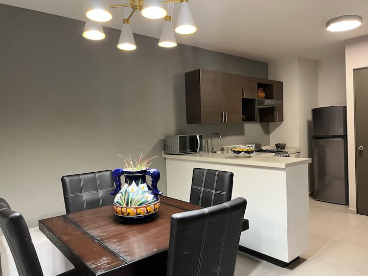 Moderno Departamento Estilo Mexicano En Monterrey - Monterrey