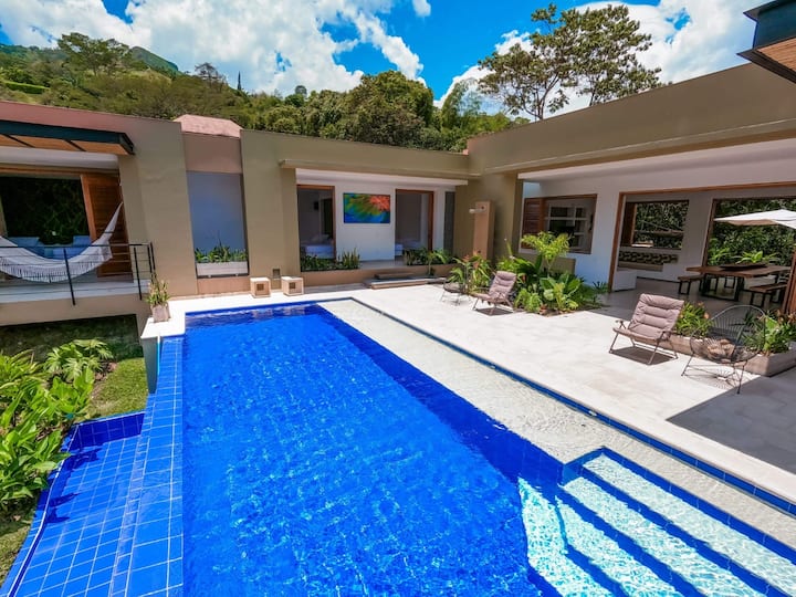 La Vega Exclusive Boutique - La Vega