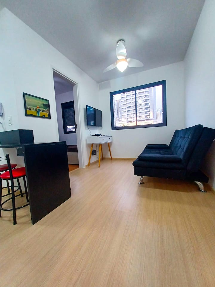 Apto 2 Dorm 300 Metrô Barra Funda C/ Piscina - São Paulo