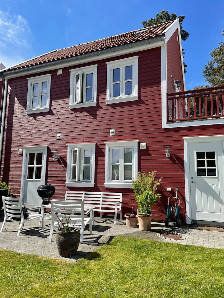 Nydelig Hytte Med Sjøen - Furuholmen - Kåfjord