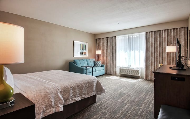 Stylish 2 Units W/ Parking & Breakfast - Mission Viejo, CA