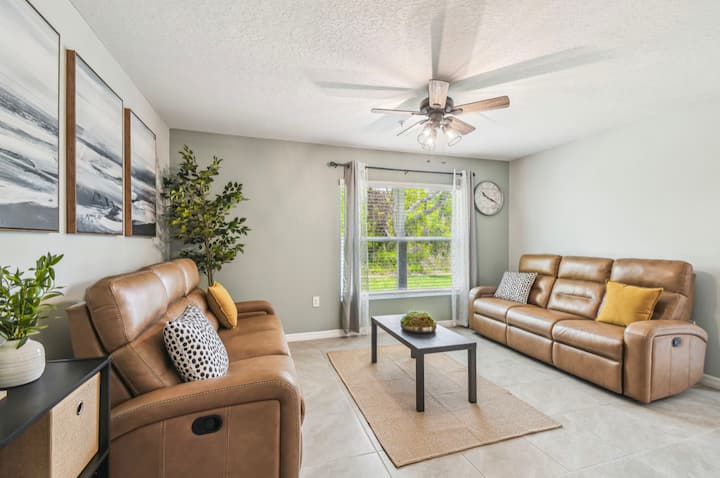Modern 4br Home Entire House | Free Coffee & Wifi - Spring Hill, FL