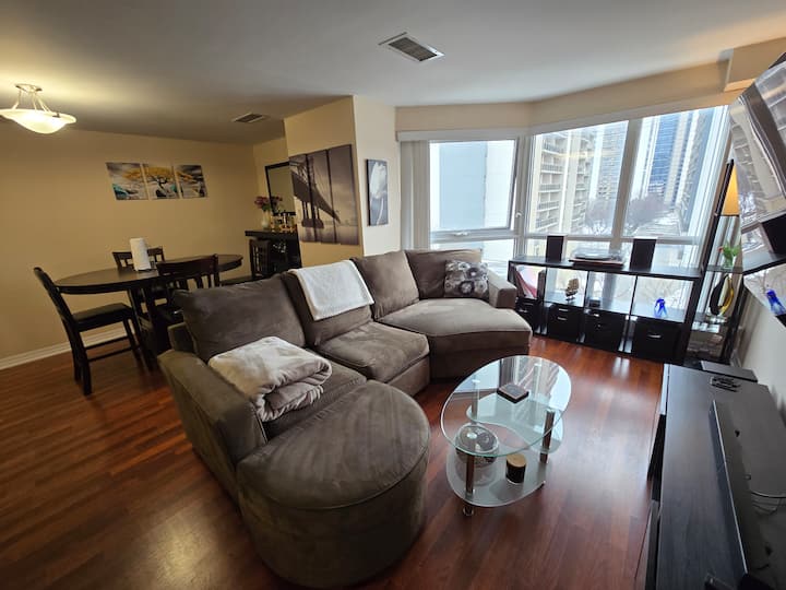 Spacious 1+ Den Yonge And Eglington Gem - Toronto