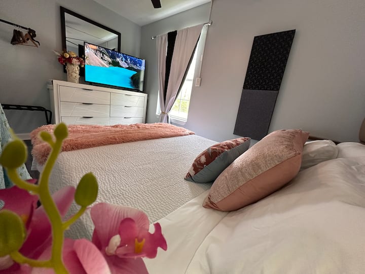 The Monroe Chalet/fence4dogs/clean&private/nosteps - Louisville