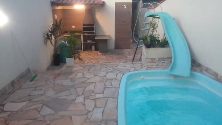 Casa De Temporada Com Piscina - Praia Grande