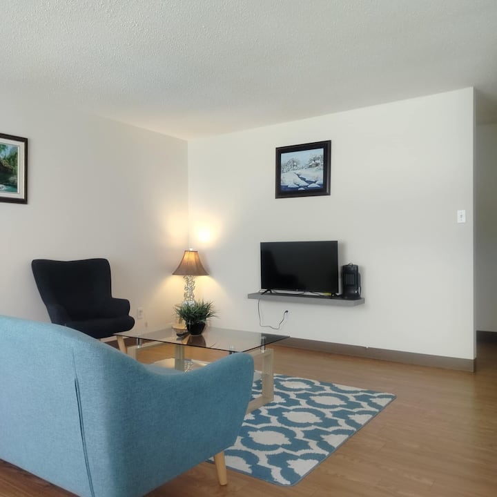 Cs - 2 Br Suite-unit 8 (Offers Car Rental Service) - Prince Albert