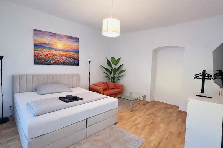 Modern! New! Eggenberg! Top 1b - Graz