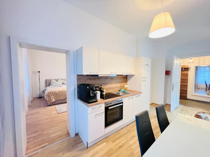 Modern! New! Eggenberg! Top 1b - Graz