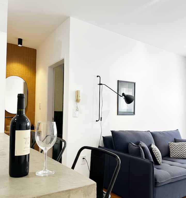 Cambuí/campinas: Apto Moderno Com A/c & Garagem! - Campinas