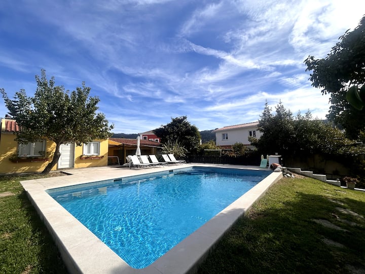 Moradia Em Colares Com Piscina E Vista P/a Serra - Sintra