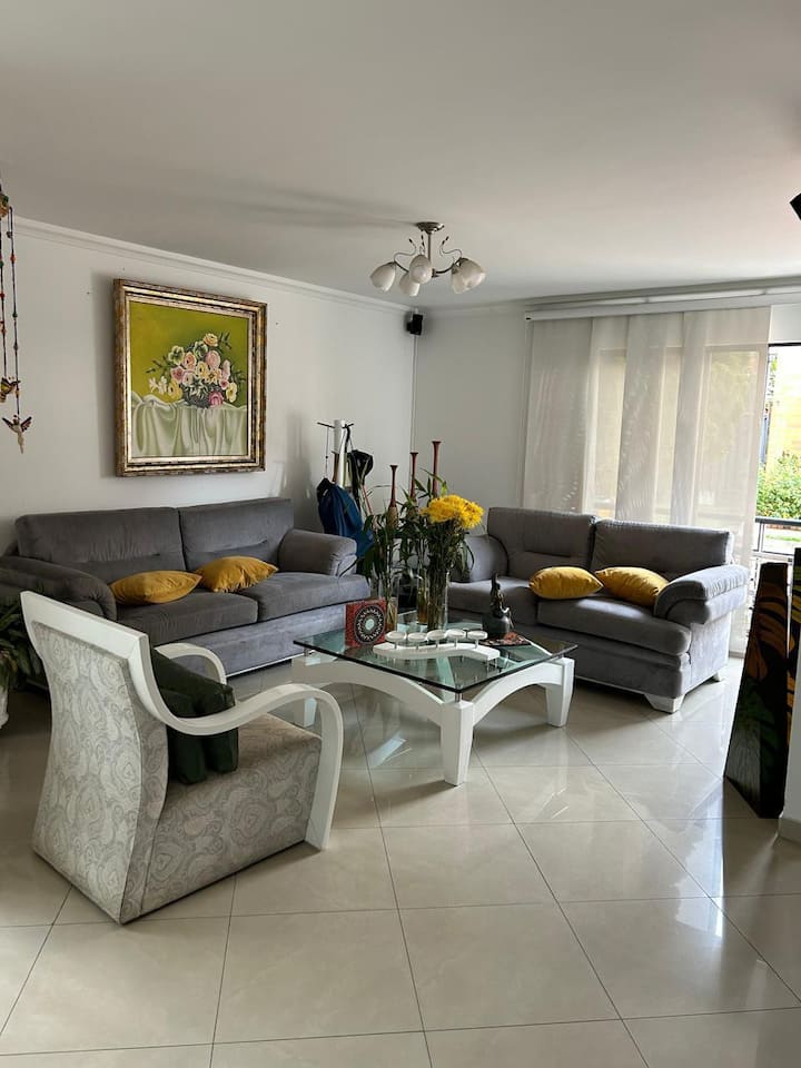 Acogedora Casa - Cali