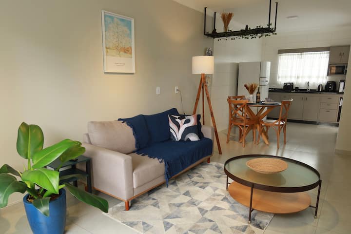 Casa Nº3/ Self Check In, 400mb Wifi + Vaga Garagem - Campo Alegre