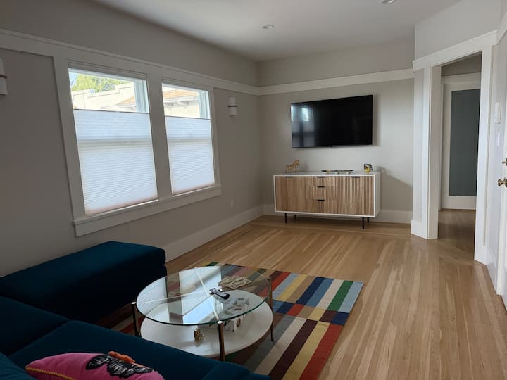 Newly Renovated, Chic Appartment - Oakland, CA