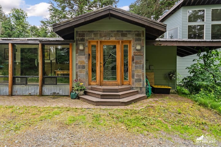 Girdwood Retreat Minutes From Trails&slope 3br 2ba - Girdwood, AK