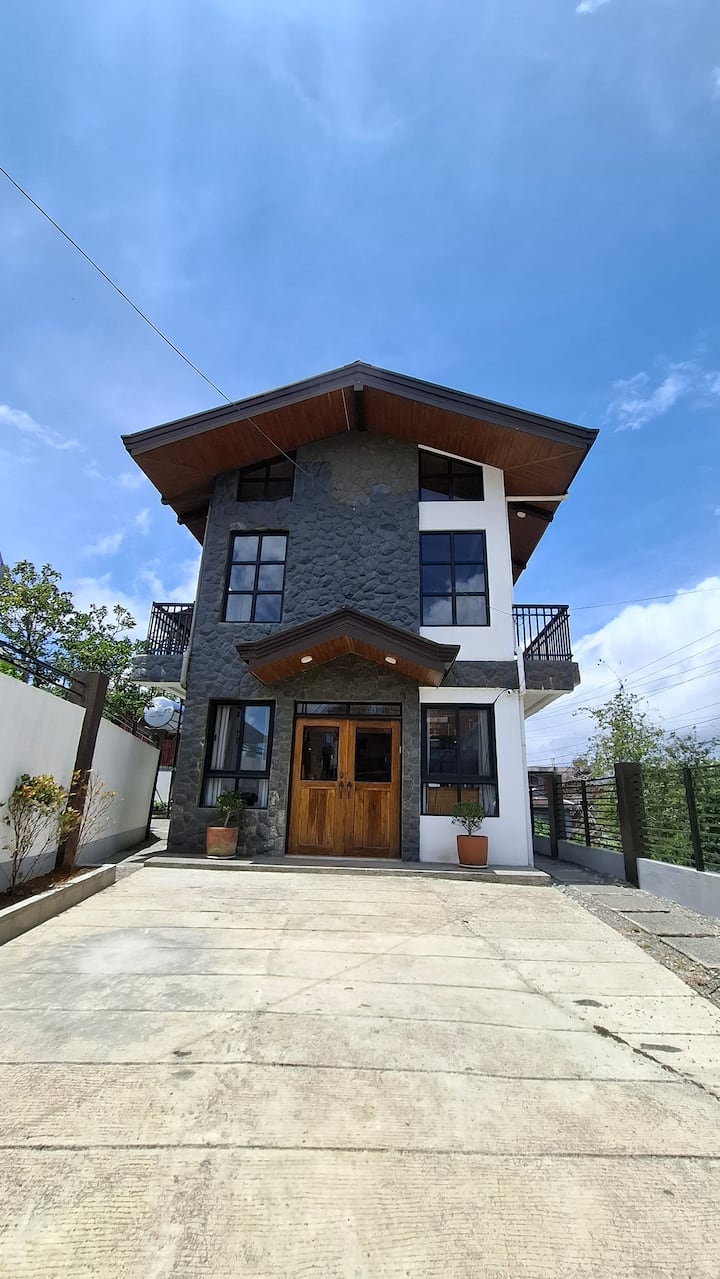 Country House In Sagada (Faby's Homestay) - Sagada