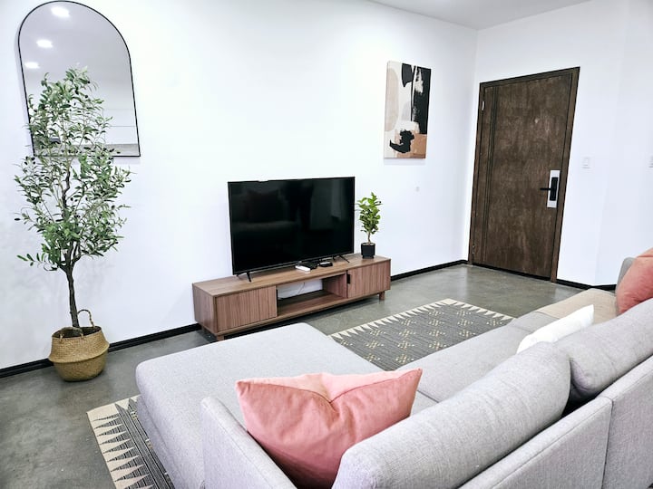 Modern Apartment Near Downtown - Playas de Tijuana