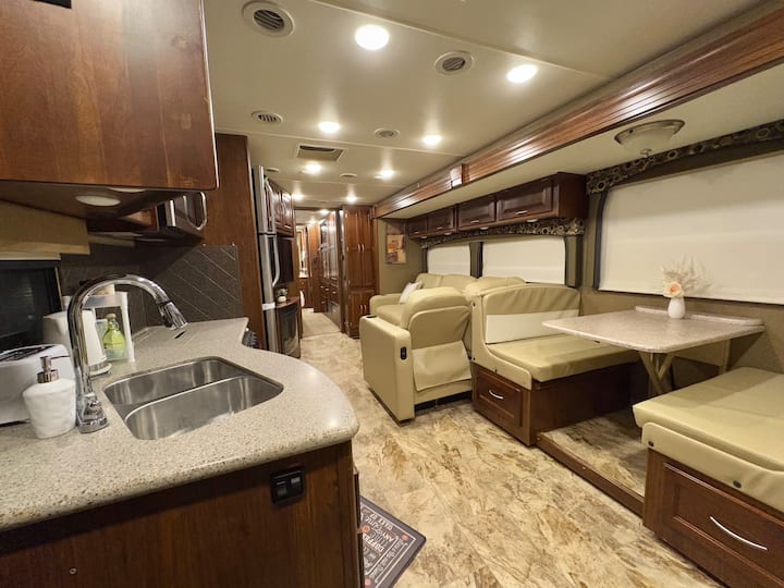 Clean And Cozy Rv, Nice Safe Neighborhood - Navarre, FL