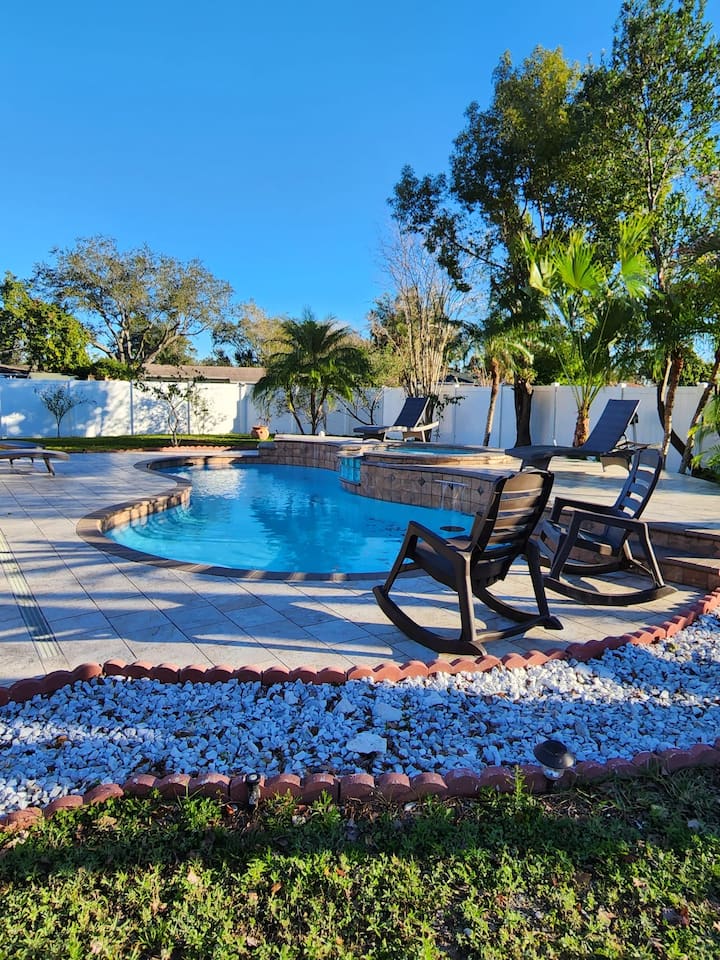Charming 3 Br House With A Pool - Winter Park, FL