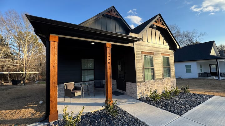 Gray Stone House 5 Min Downtown Southwire/uwg - Carrollton, GA