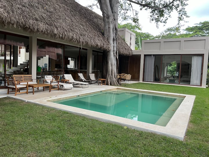 Hermosa Casa Con Playa Privada - Chacala