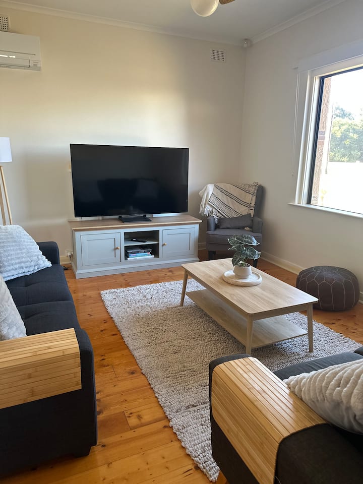 Location! Walk To Everything! - Port Elliot