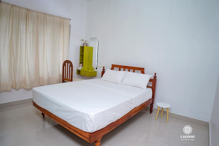 Lakshmi Ayurveda-yoga Retreat - Kovalam