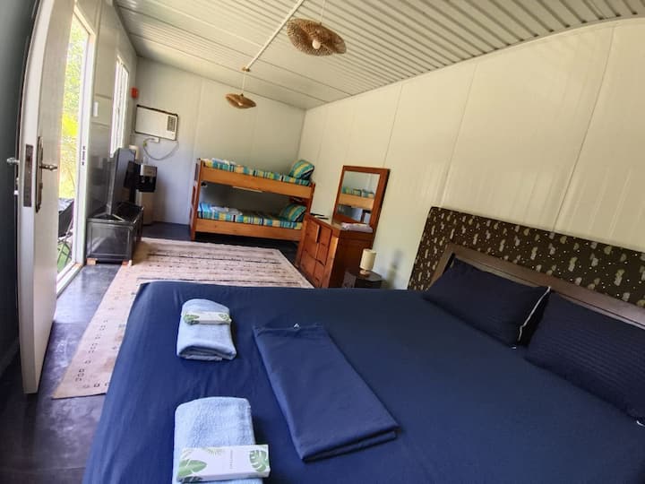 Calicoan Surf Retreat 
Container - Family Room - Guiuan