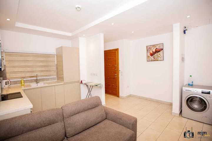 Labone Hideaway | Pool, Gym & Atlantic Ocean View - Accra