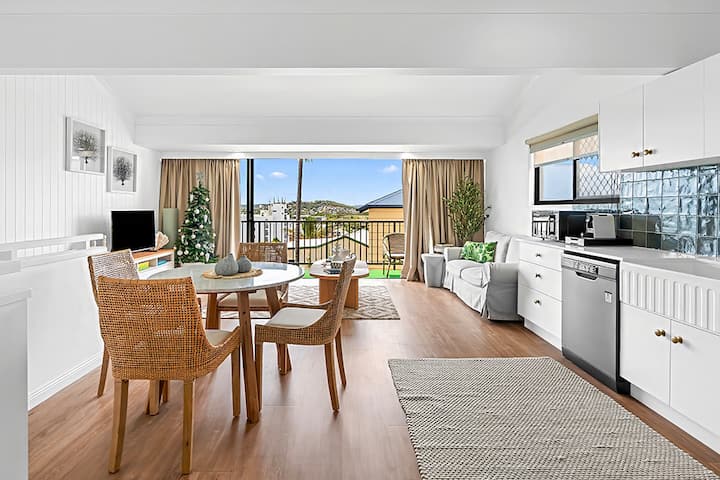 Apartment 4 - Capri By The Sea - Yeppoon
