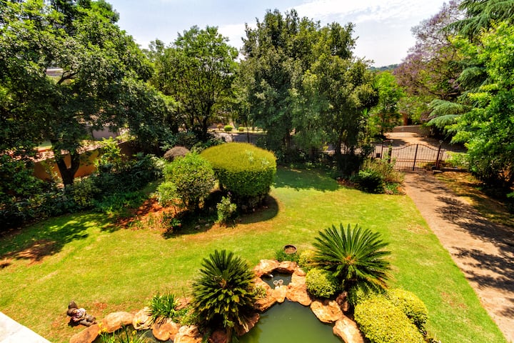 Immaculate 4-bed Home In Honey Hills - Krugersdorp
