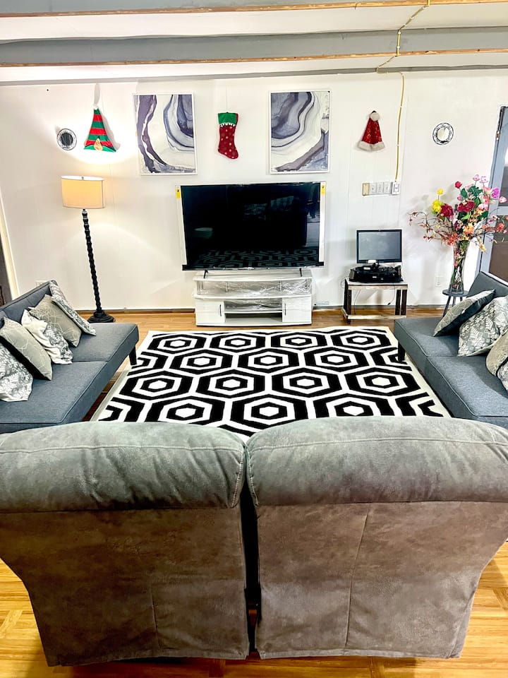 Mel’s Cosy Corner 2 - American Samoa