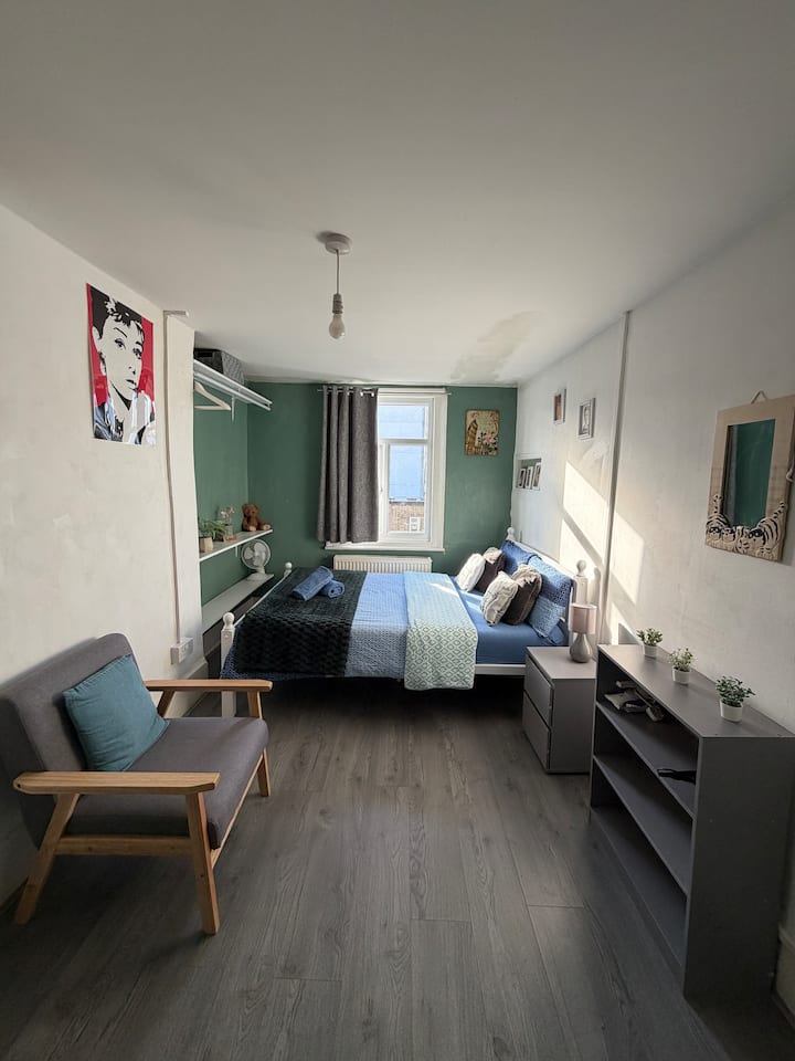 -2bedroom Basic And Central Flat. - Central London