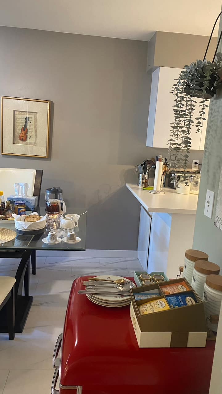 Cozy, Quiet Stay In Nature! - Coquitlam