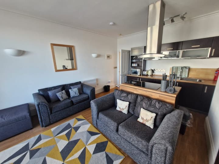 1 Bedroom Town Centre Apartment - Aberystwyth