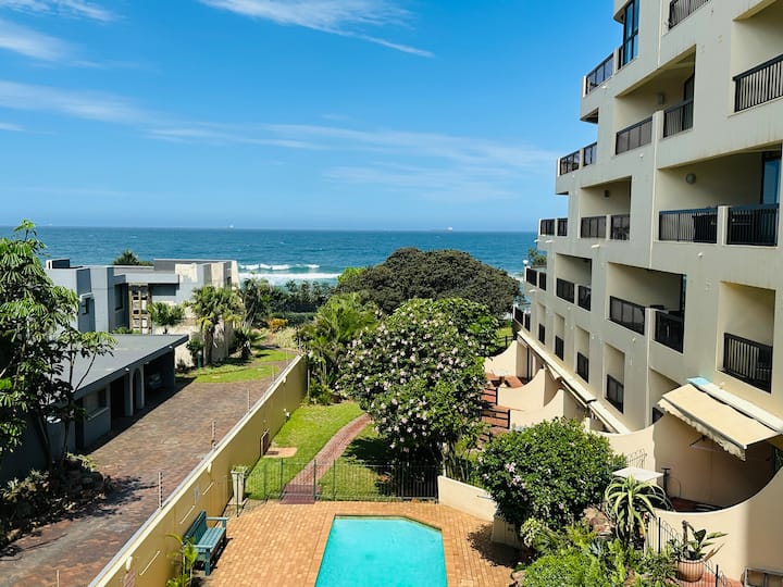 Direct Beach Access | Pool | Serviced Daily - 烏姆赫蘭哈