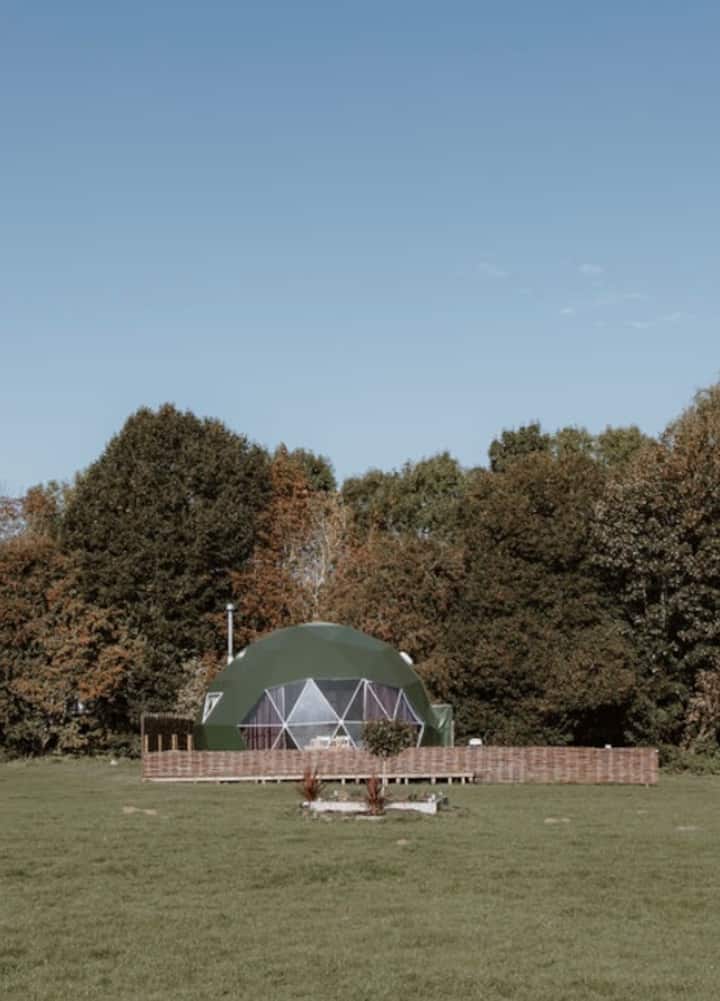 Luxury Star Gazing Dome 2 Jupiter With Log Burner - Oxfordshire