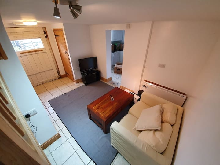 Cosy Cottage In North Wilts - Chippenham